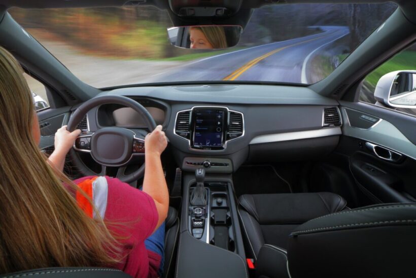 6 Safety Tips for Dealing with Road Hazards - carsoid.net