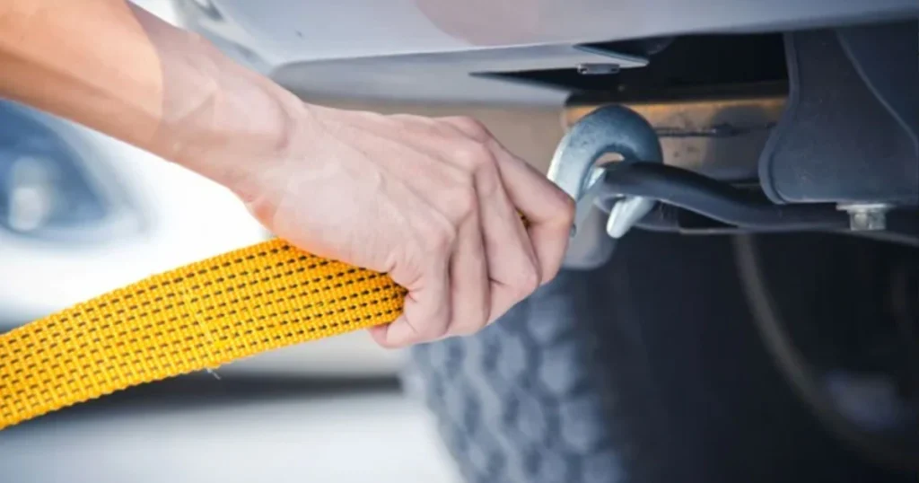 A Guide to Safe and Effective Tow Strap Use - carsoid.net
