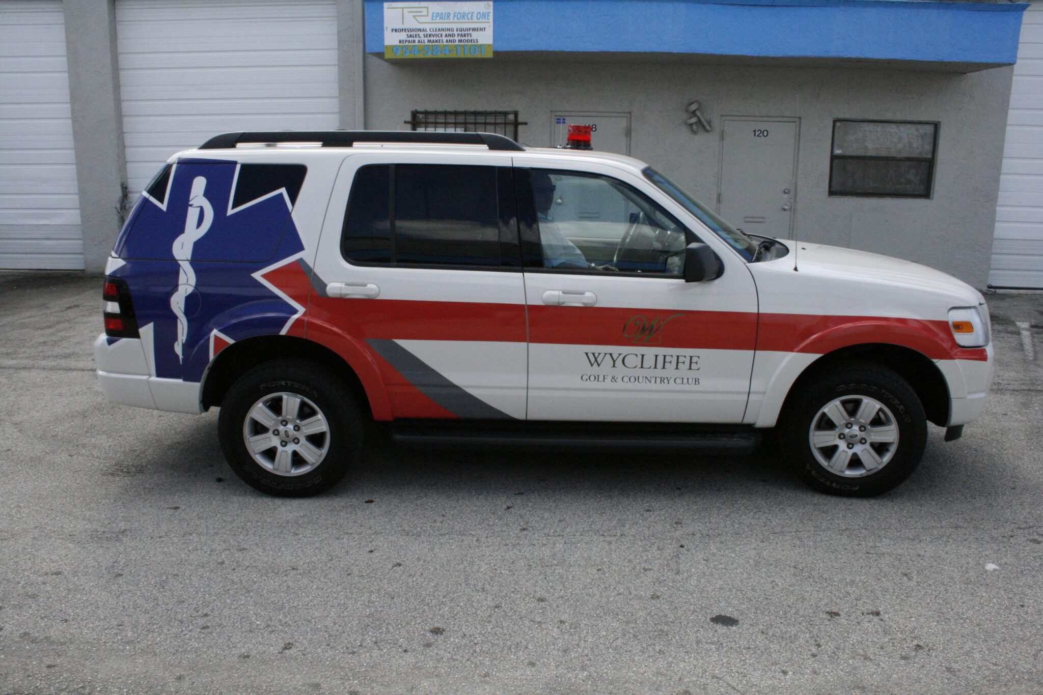 Customizing Security Vehicle Graphics for Your Brand - carsoid.net